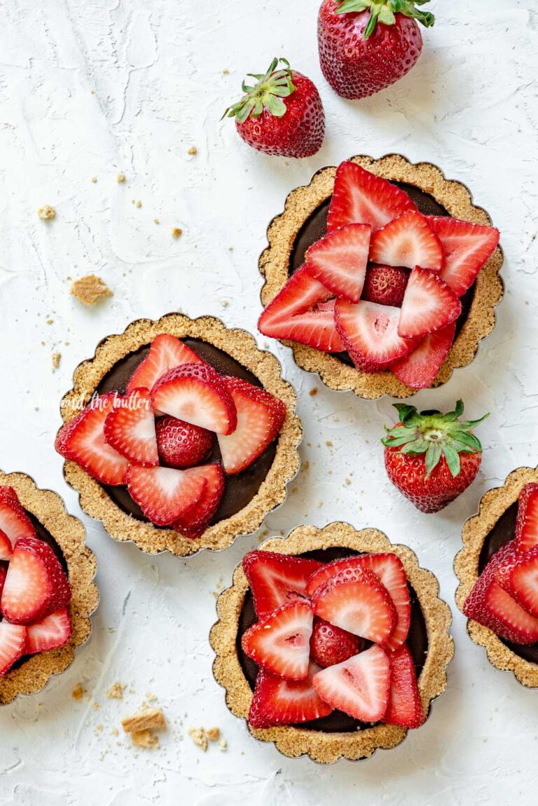 Mini Strawberry Nutella Tarts - Beyond the Butter